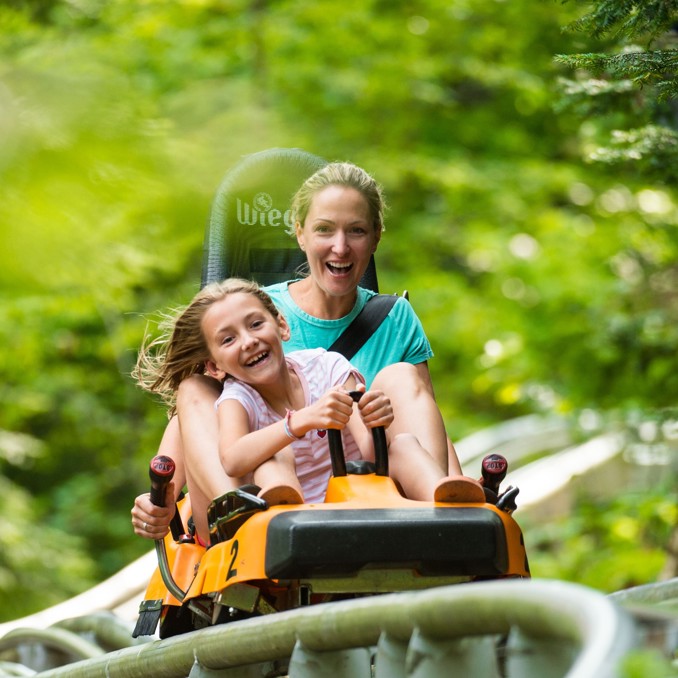Parc F.U.N : Roller coaster, zip line and more ! | Les Sommets ...